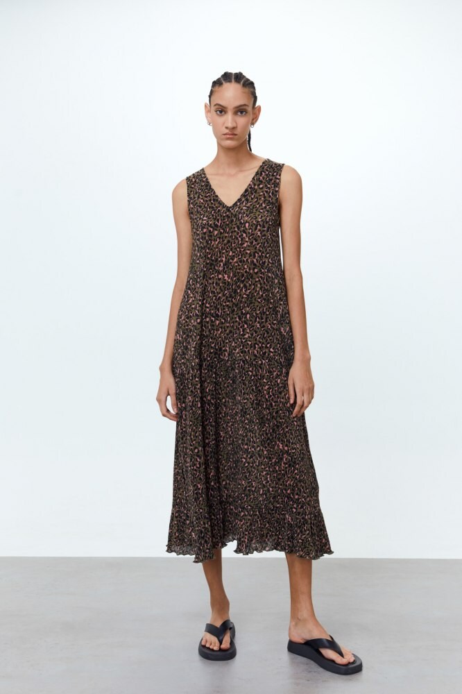 Dresses and Skirts Woman SFERA