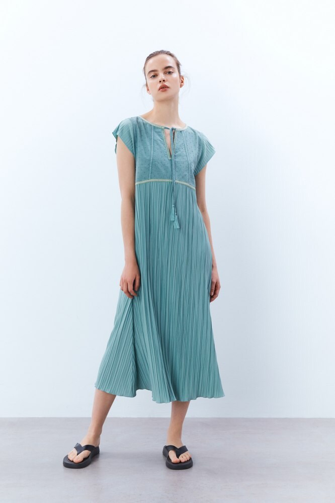 Dresses | Woman | SFERA