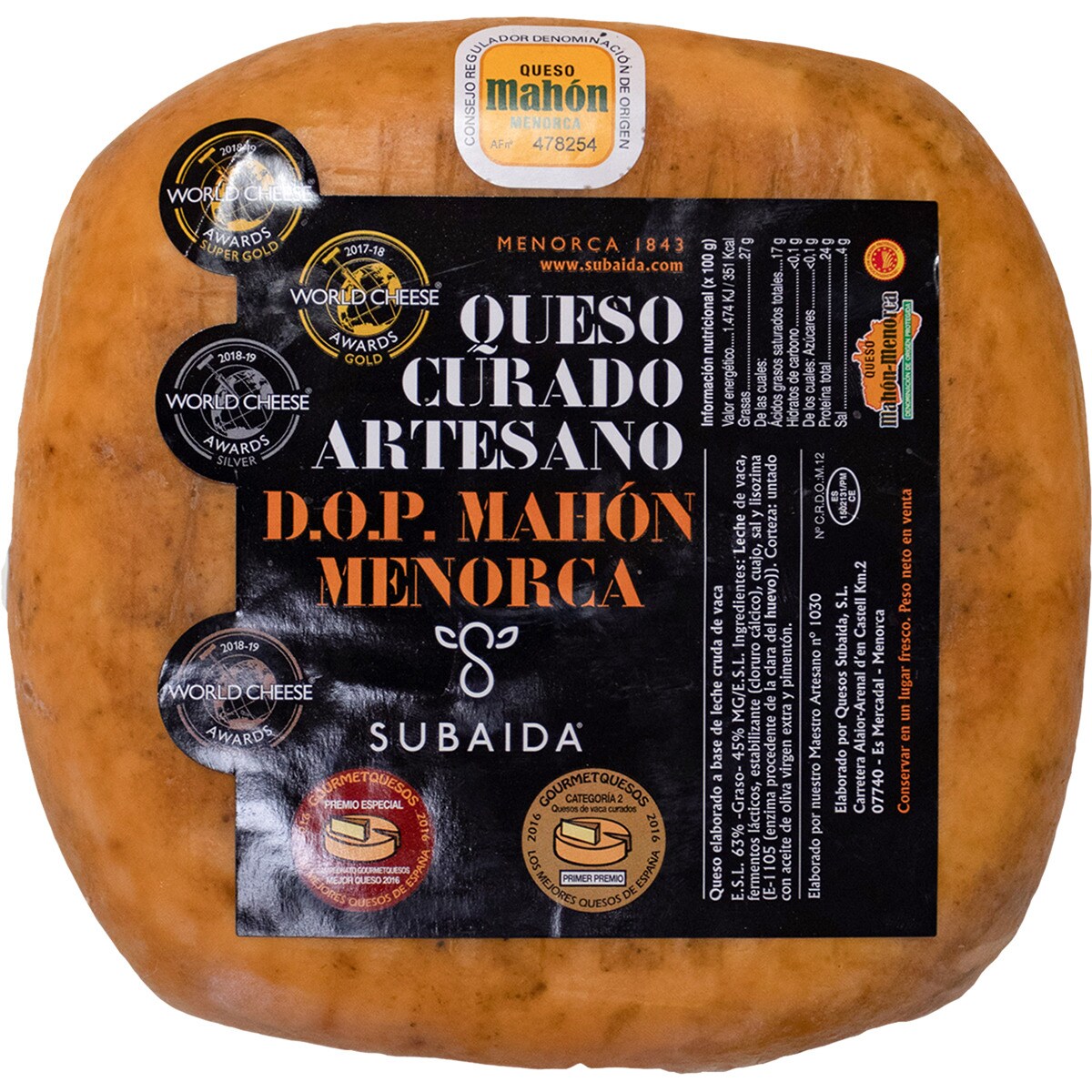 Queso curado de vaca artesano elaborado con leche cruda DOP Mahón ...