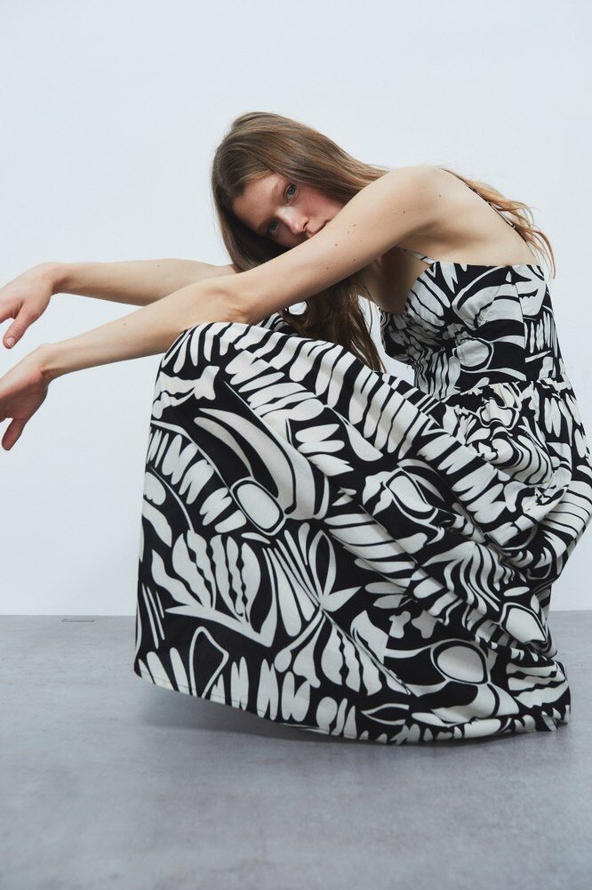 Dresses and Skirts Woman SFERA | SFERA