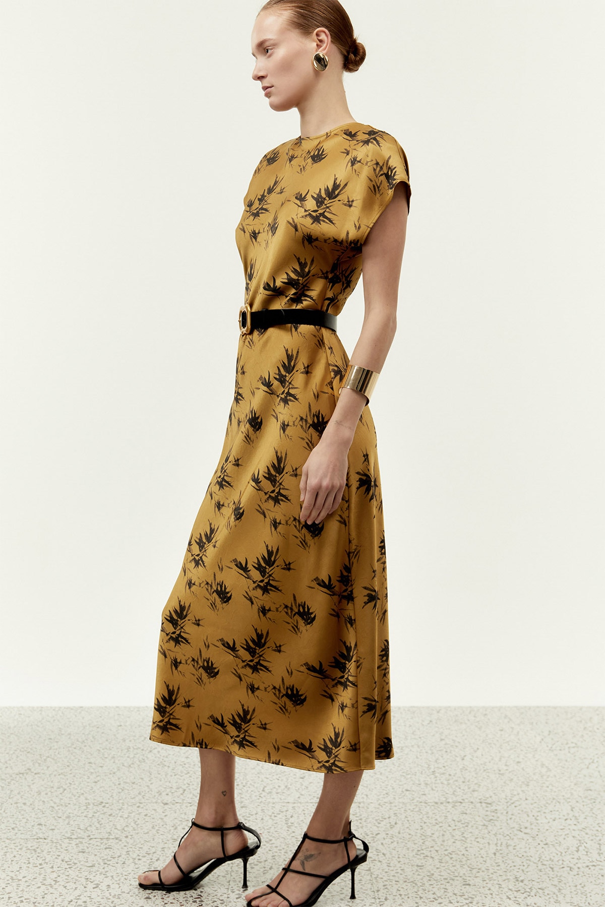 Dresses and Skirts Woman SFERA | SFERA